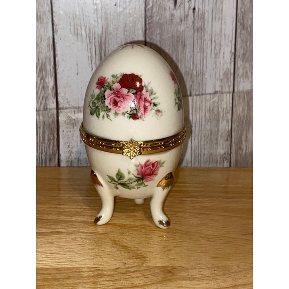 Formalities By Baum Bros Egg